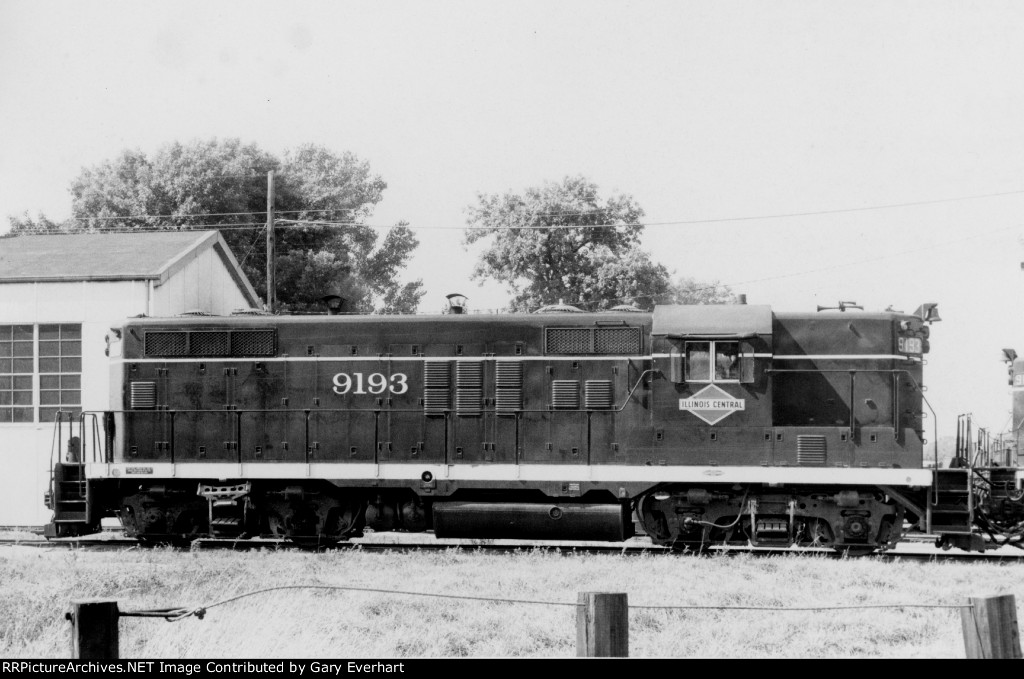 IC GP9 #9193 - Illinois Central